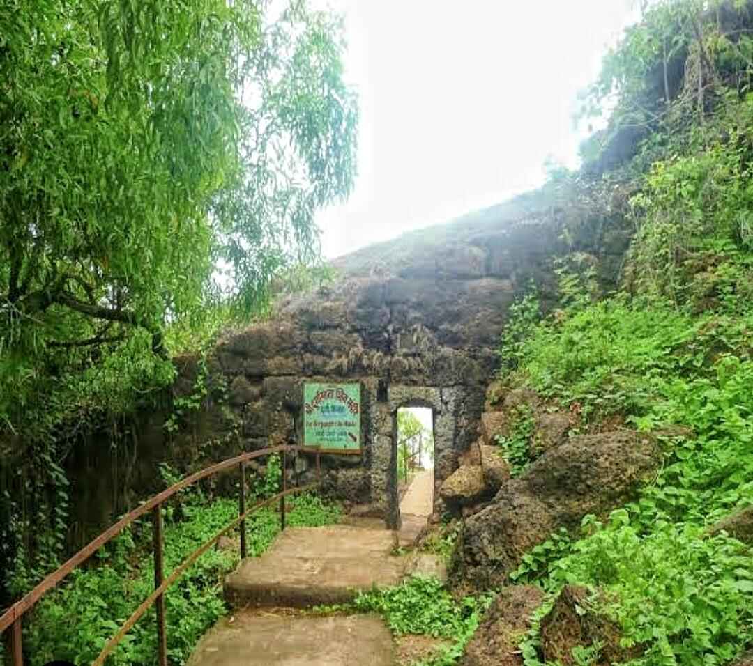 Baina Beach - How To Reach, Best Time & Tips | All About Goa