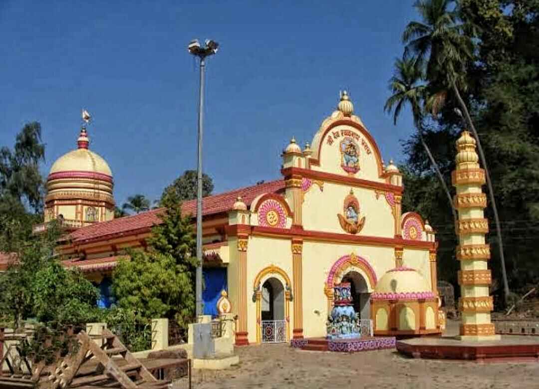 Mandrem Beach - How To Reach, Best Time & Tips | All About Goa