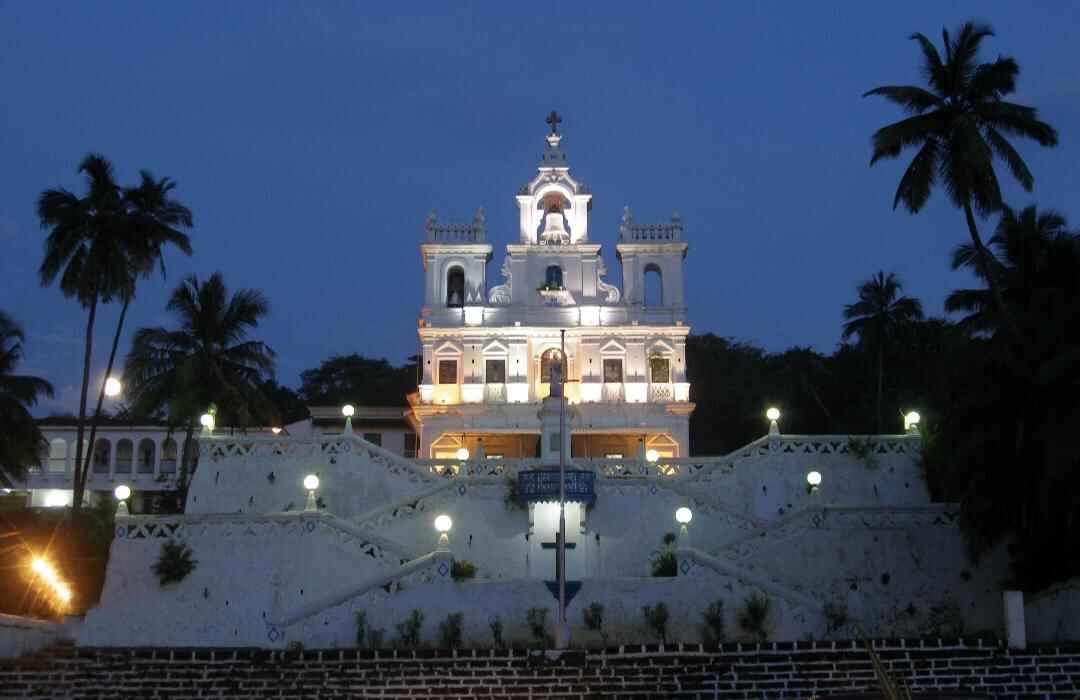 Sinquerium Beach - How To Reach, Best Time & Tips | All About Goa