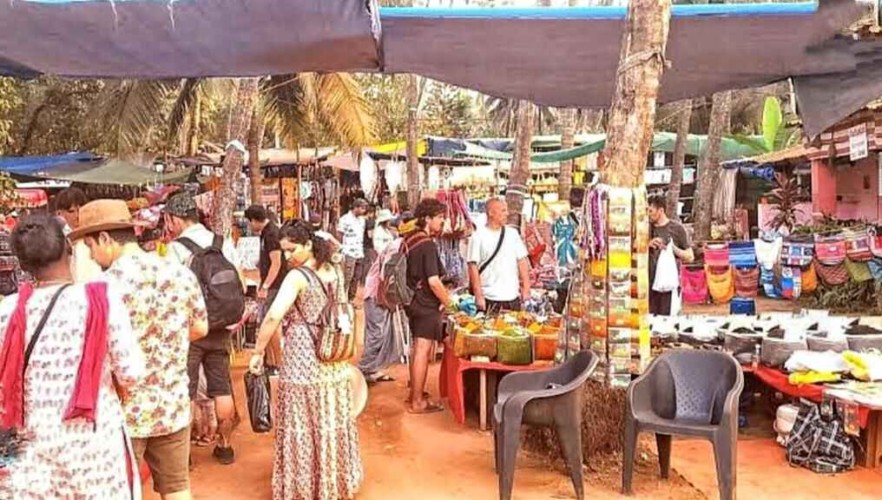 Vagator Beach - How To Reach, Best Time & Tips | All About Goa