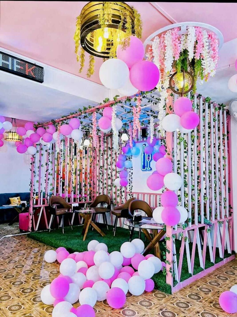 8 Best Private Cabin Cafe And Restaurant For Couples In Aligarh