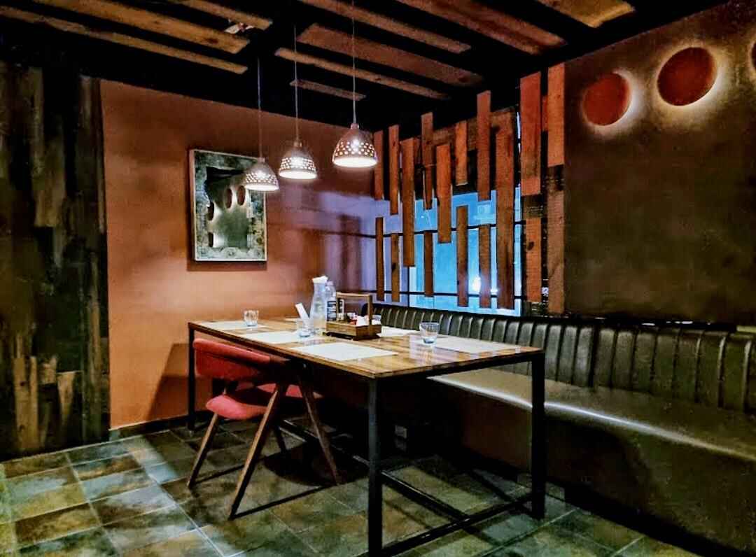 13 Best Private Cabin Cafe And Restaurant For Couples In Gandhi Nagar