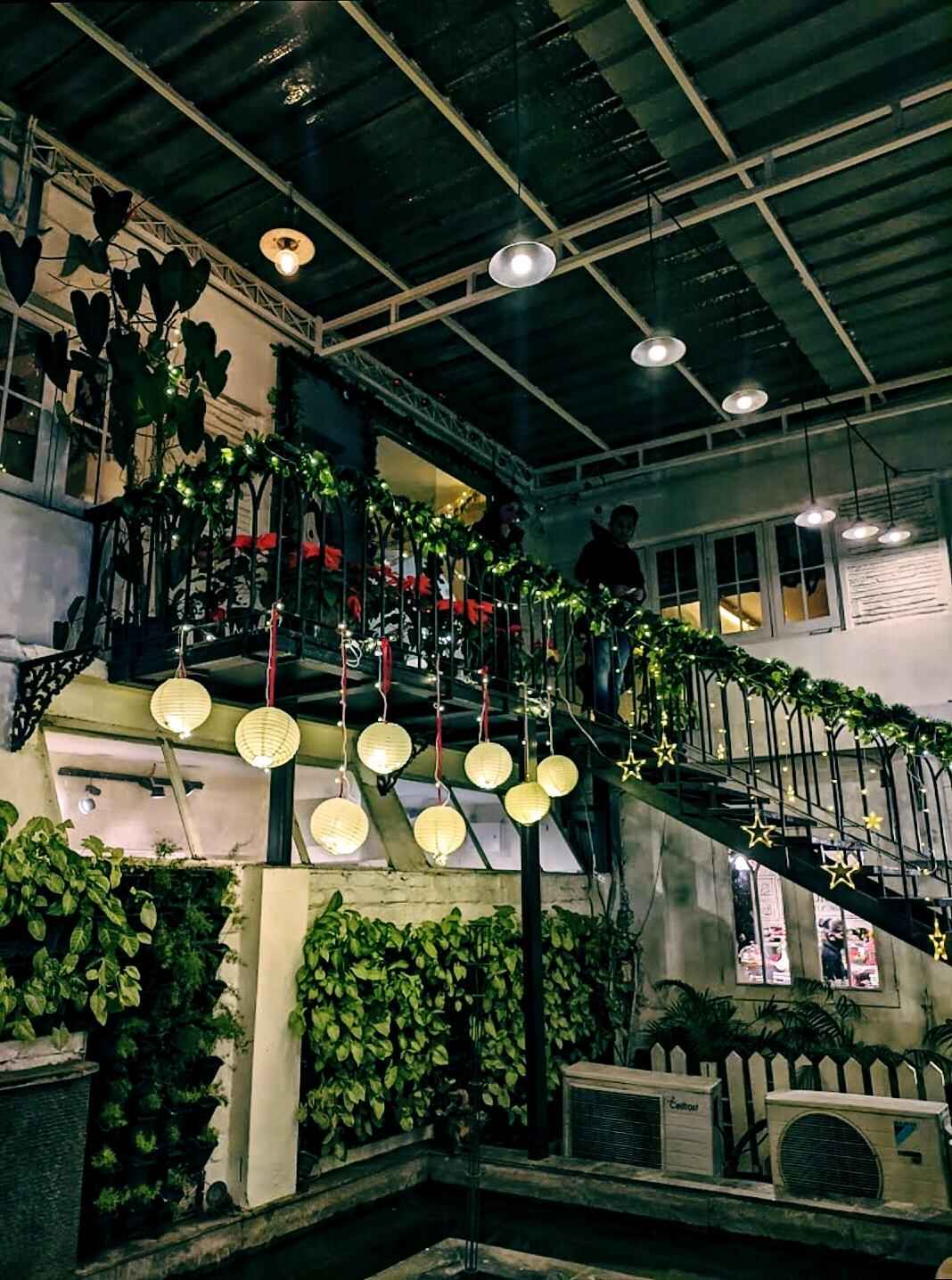 16 Best Private Cabin Cafe And Restaurant For Couples In Indore