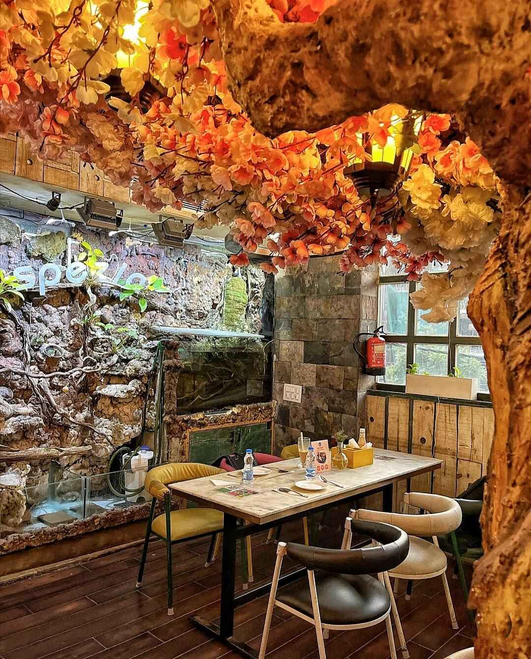 12 Best Private Cabin Cafe And Restaurant For Couples In Noida