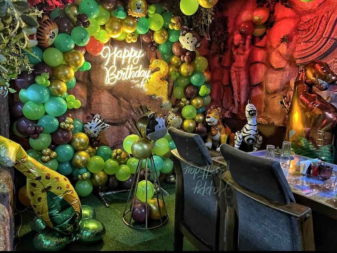 12 Best Private Cabin Cafe And Restaurant For Couples In Noida