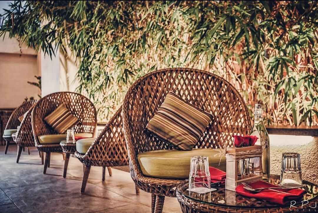 9 Best Private Cabin Cafe And Restaurant For Couples In Rajkot