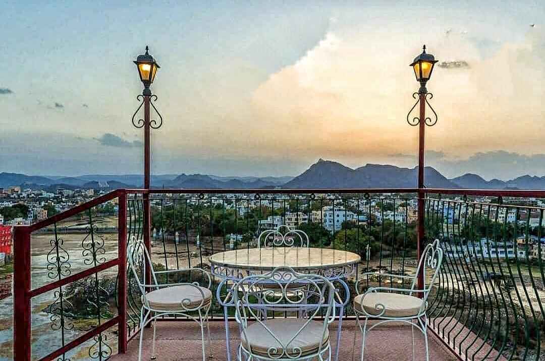 16 Best Private Cabin Cafe And Restaurant For Couples In Udaipur